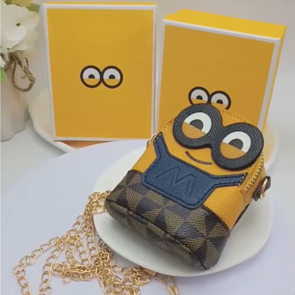 Bags | Minions Bag | Poshmark